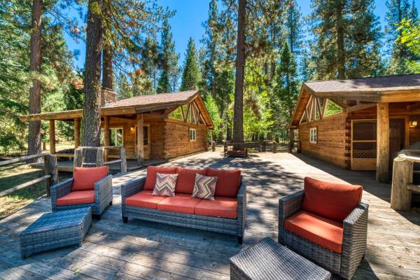 2 Riverfront, Dog-friendly Cabins On 200 Acres - Graeagle, CA