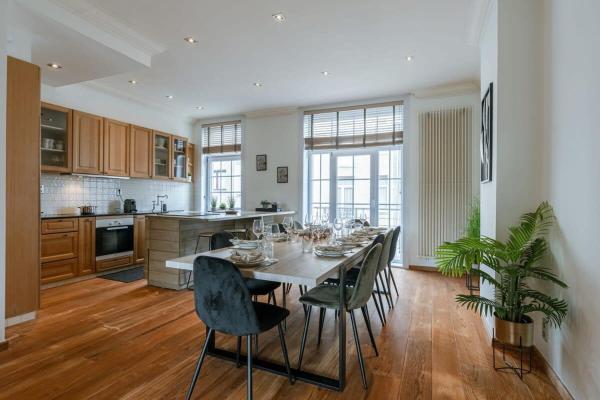 Huswell - Beautiful And Spacious Vacation Home With Parking - Blankenberge