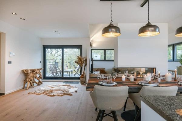 Huswell - Luxurious Apartment With Parking - Tielt