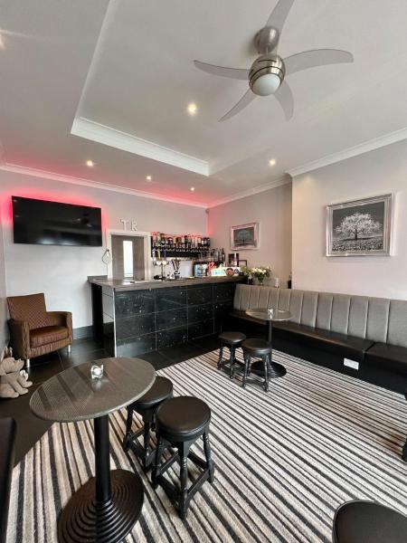 Tudor Rose Hotel - Lancashire