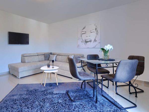Apartment Amra 6 By Interhome - Funtana