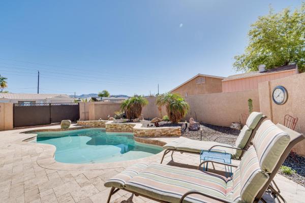 Lake Havasu City Escape Patio, Pool And Grill! - Arizona