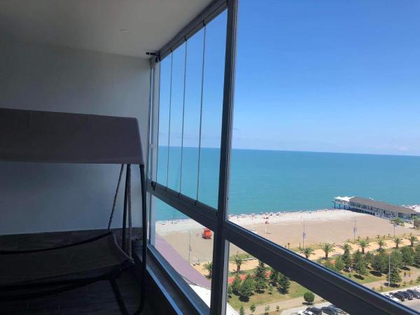 Magnolia Apartment With Terrace - Batumi