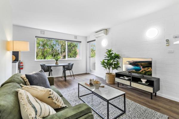Modern 1-bed Apartment With Cosy Balcony - Brunswick