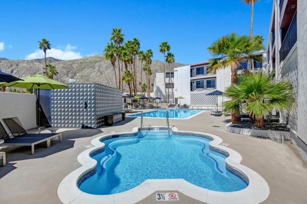 The Dunes Hotel (Palm Springs) - Palm Springs, CA