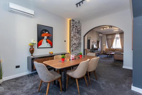 Urban Elegance Apartment - Sofia