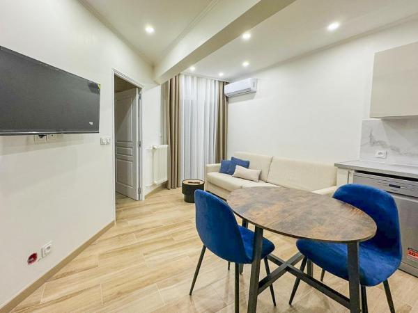 Gare Du Sud - Wifi, Ac, Balcon - Aéroport de Nice Côte d'Azur (NCE)