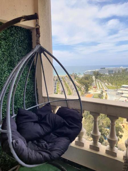 Sea And Montaza Palace View 2 Bedrooms Apartment Alexandria,2 Full Bathrooms, With 2 Ac And 1 Stand Fan, Free Wifi , Available All Year Days With 3 Heavy Blankets - Alexandrie, Égypte