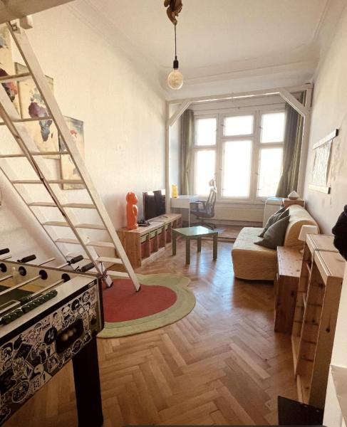 Bright Room In Pberg - Foosball - Homeoffice - Berlijn