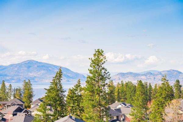 Lakeview 2-bed 2-bath Entire Suite Near Summerhill Winery - Kelowna