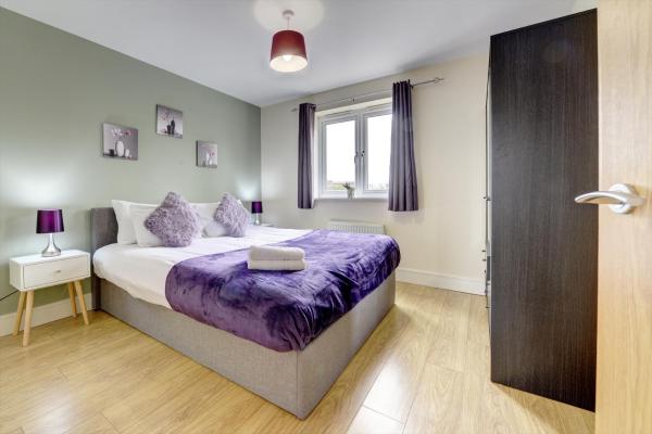 Modern Comfort, 2br, Ensuite, Parking - Rugby
