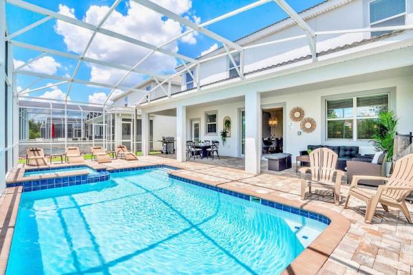Stunning 8br Home W Bbq Pool & Hot Tub - Davenport, FL