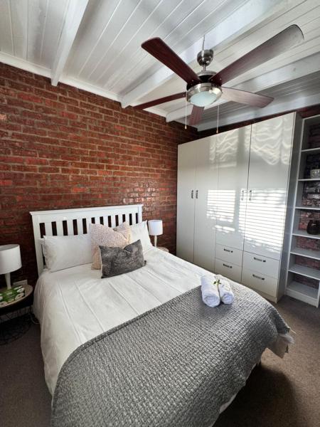 The Facebrick Flat - East London