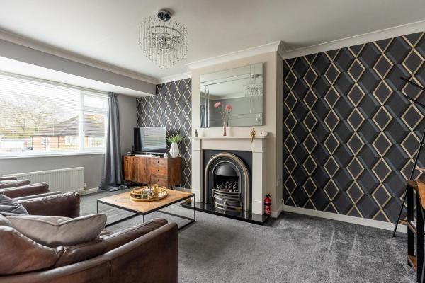 Woodfield Road - Two Bed In Harrogate With Cosy Living Room Fire. - Harrogate