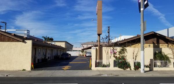 Hollywood Park Motel - Manhattan Beach, CA