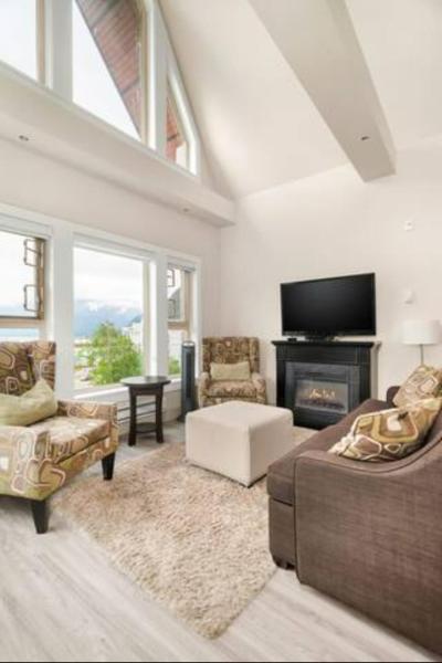 Lakeview Splendor- 7br Penthouse Bliss Combo Unit - Harrison Hot Springs
