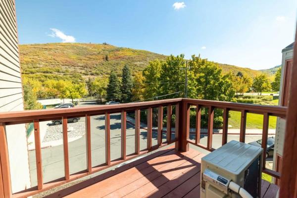 Roomy 2br Condo With Hot Tub Access Near Skiing - Park City, UT
