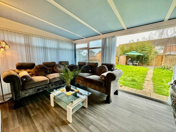 Pass The Keys A Beachhousehome Away From Home - Mersea Island