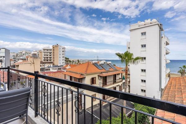 Must Stay - Finikoudes Seaview - Cyprus