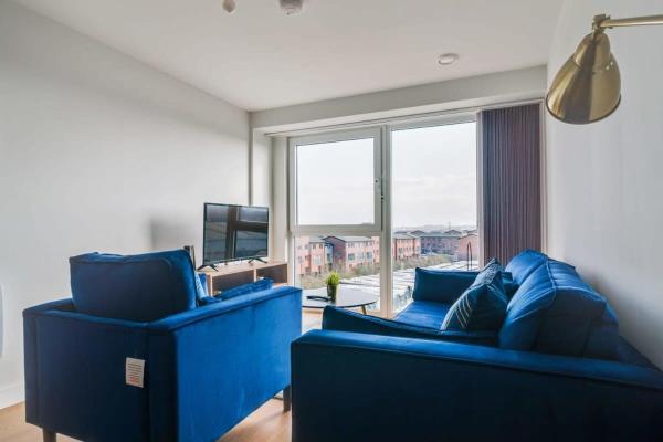 Lovely Riverside 2 Bed Apartment - Leeds