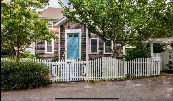 5 Min Walk To Town Patio Yard & A C - Provincetown, MA