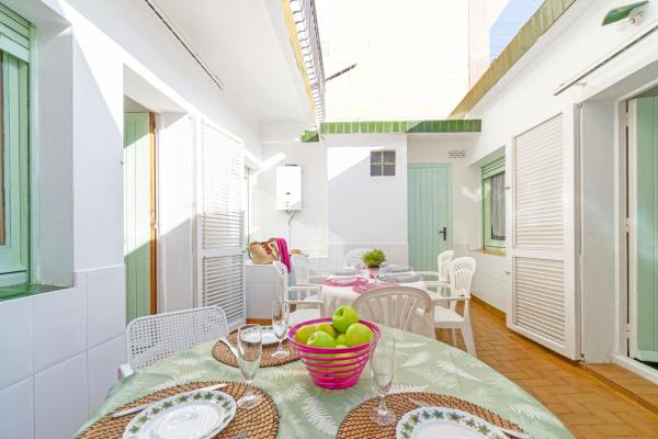 Basic Confort Apartamento Poeta Marquina Pb 2026 - Cadaqués