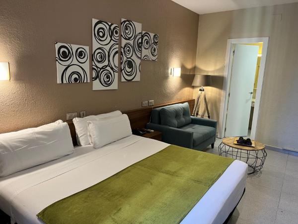 Habitación Twin Con Balcón En Barcelona Centro - Rubí