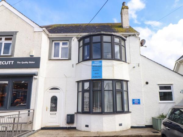 Flat 1 Niles Place - Treyarnon Bay