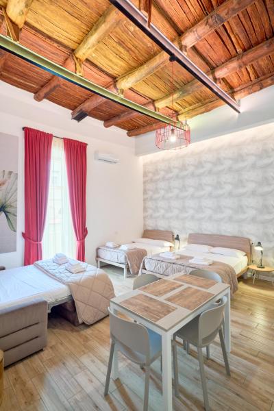 Toto E Peppino Luxury Rooms In Centro - Napoli, İtalya