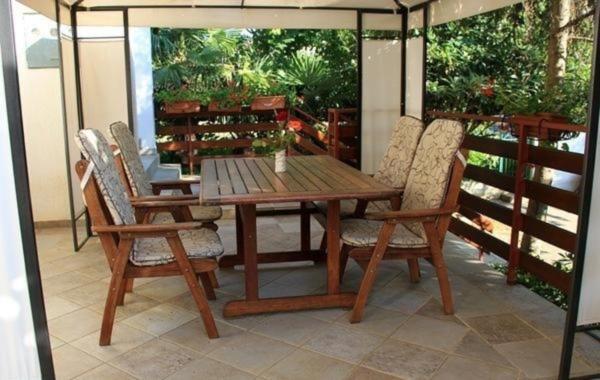 Ferienwohnung Mit Terrasse - Premantura