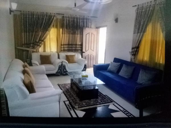 Homey Vibes Residences - Karachi