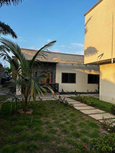 Bobby’s Villa - Accra