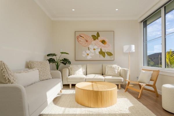 Idyllic 4-bed Home With Alfresco Area Near Beach - Mosman