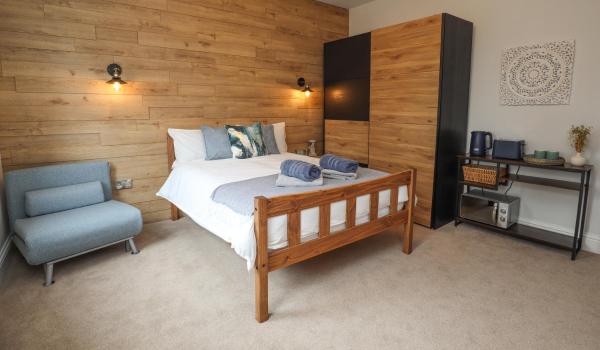 Aqua Nest Eastbourne - En-suite, Free Parking, Shared Kitchen - Eastbourne