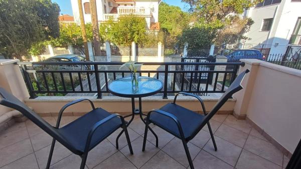 Studio Apartments Eirini - İzmir
