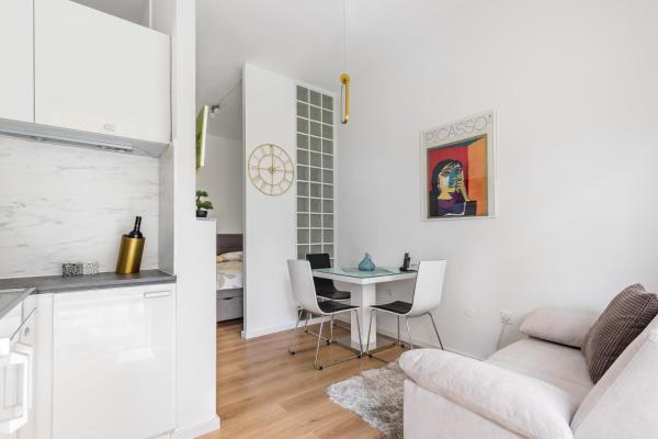Apartment Modern Studio Near ŽNjan Beach - Split