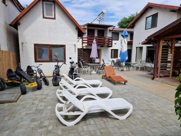 Family Keyhouse - Costinești
