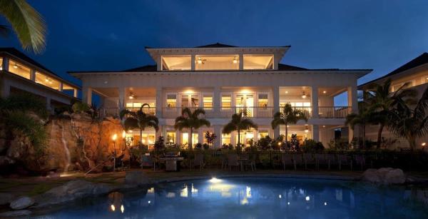 D210 Second Floor 3-bedroom Poolside Lanai - Kauai, HI