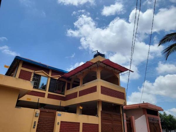 Trois Chambres Et Salon Avec Balcon à Porto Novo - Benin