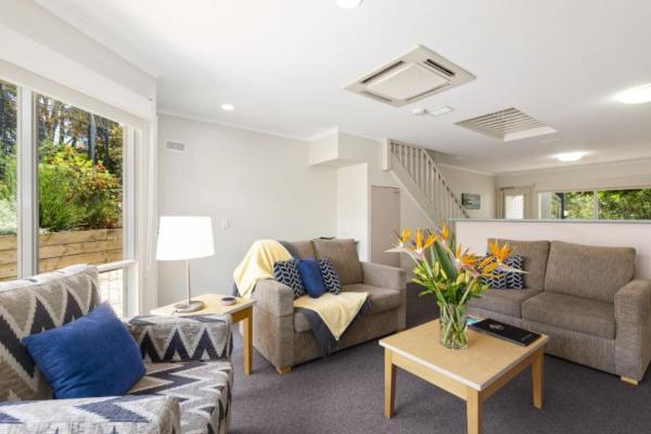 Island Breeze Resort - Melbourne