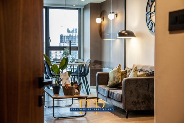 Manchester Skyview Suite - Luxury & Modern 1-br Urban Stay By Parydise Properties - Manchester