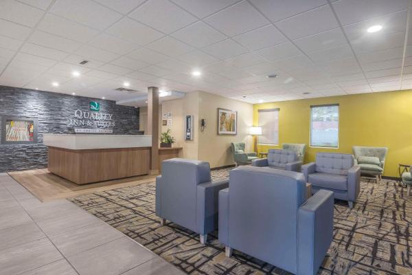 Quality Inn & Suites Downtown - Windsor