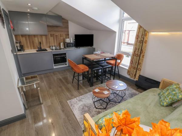The Cloud Apartment 2 - Chester