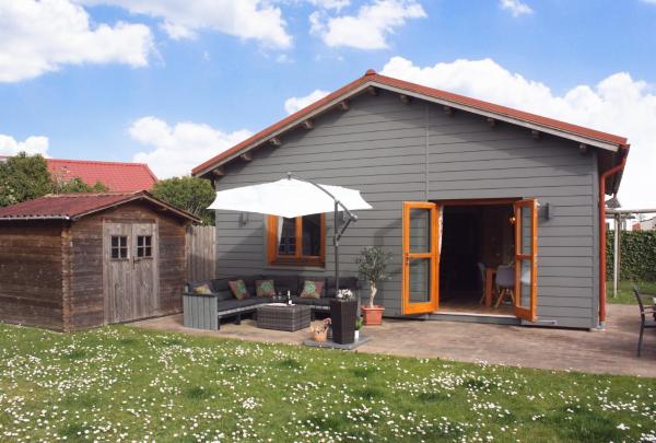 Villa Emilia - Gemütliches Kinderfreundliches Blockhaus Mit Umzäuntem Garten - Netherlands
