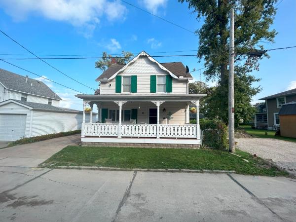 Holiday House - Sandusky, OH
