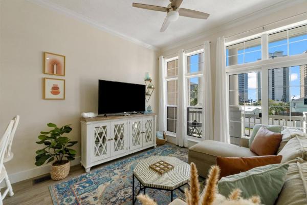 Emerald Coast Villa - Panama City Beach, FL