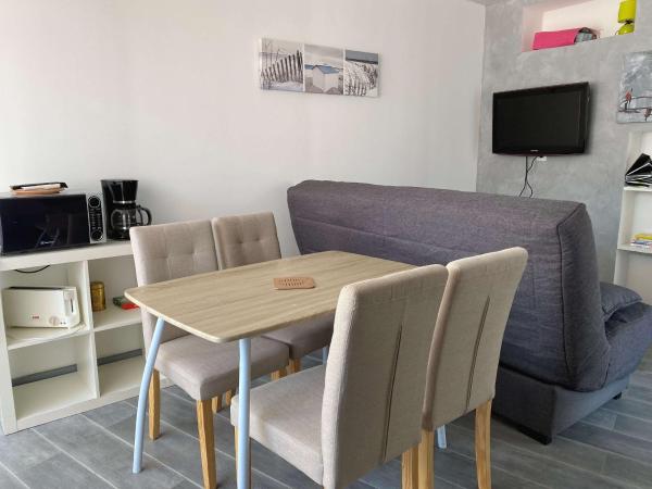 Beau T2 Rénové Avec Balcons, Climatisation Et Proche Des Thermes - Balaruc-les-bains - Fr-1-553-115 - Balaruc-les-Bains