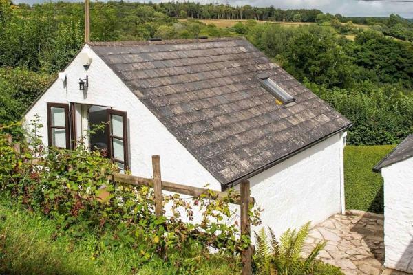 A Cosy Hideaway On The Jurassic Coast - Charmouth