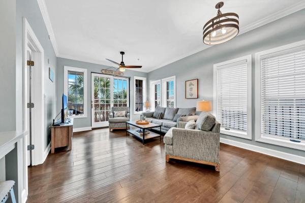 Stunning Village Condo, Overlooking 30a, Beautifully Decorated Recently Updated - Rosemary Beach, FL