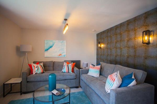 Beautiful West End Flat With Private Parking - Glasgow